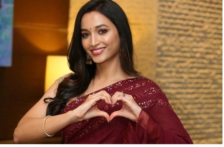 Album - ‘கோப்ரா’ நாயகிகள் - ஆல்பம் | Cobra actress album